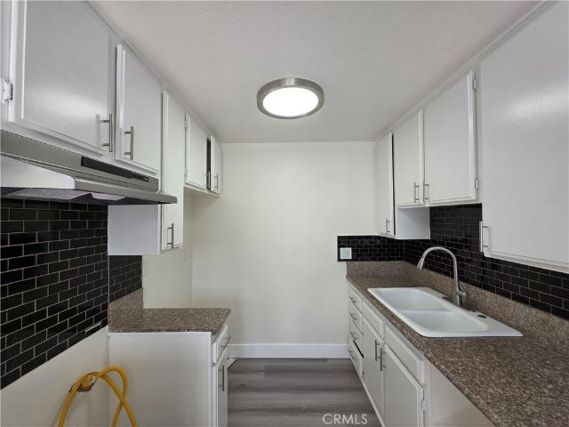 6911 Woodley Ave, Unit 101, Van Nuys, CA 91406 | MLS #SR26059 | Compass