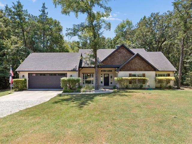 6912 Circle Dr, Bonham, TX 75418