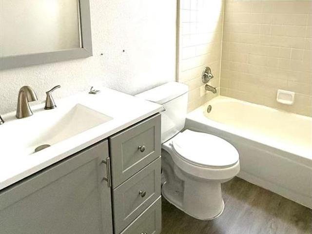 6912 Hickory Creek