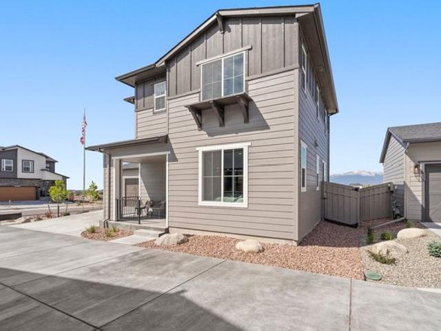 6912 Knapp Dr, Colorado Springs, CO 80924
