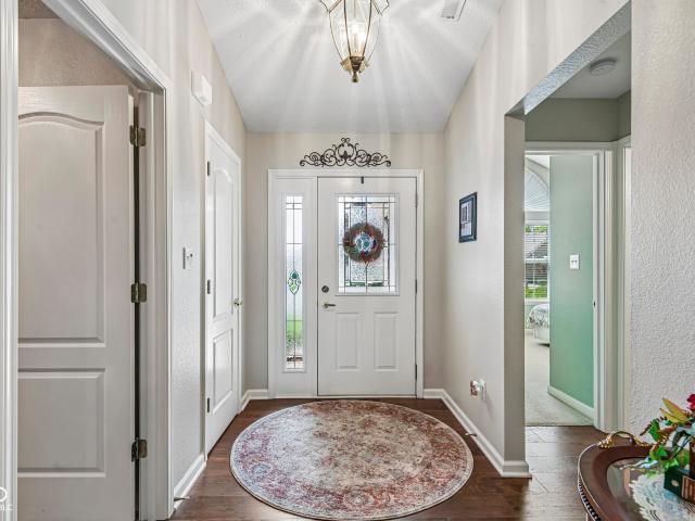 6912 Trophy Lane