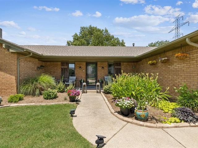6913 Briarcreek Drive