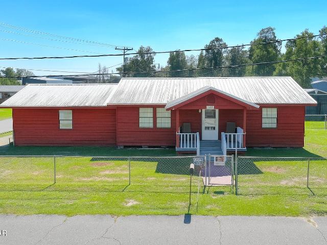 6913 Broadway St, Grand Ridge, FL 32442 | MLS #787681