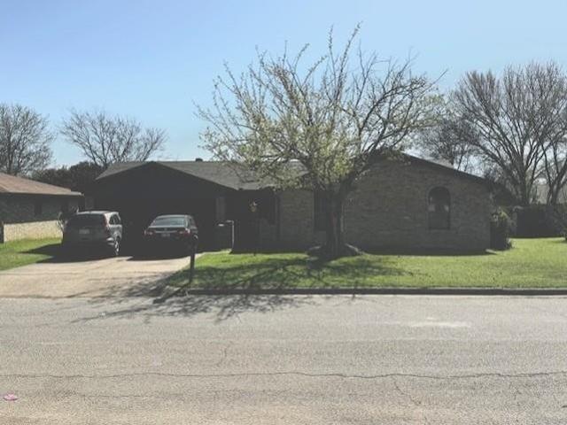 6913 Gettysburg Dr, Forest Hill, TX 76140