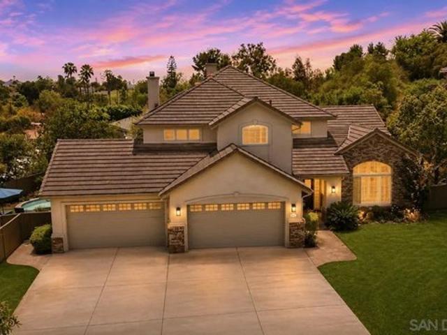691 Center Stage Gln, Escondido, CA 92025