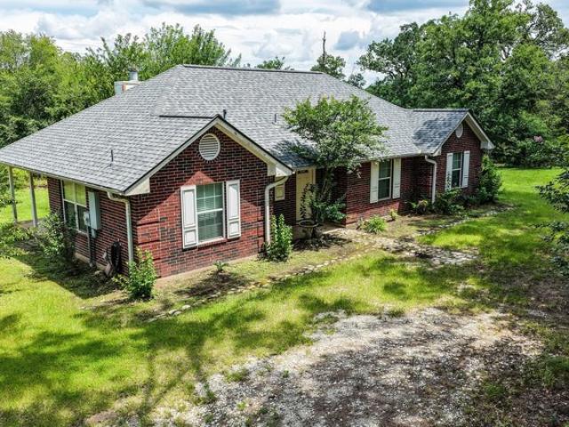 691 Bishop Rd, Huntsville, TX 77320