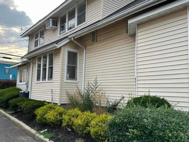 691 Broad Street