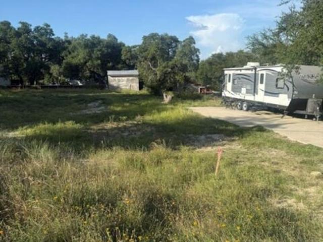 691 Flintstone Dr