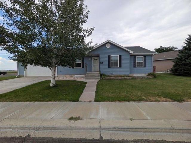 691 Oakwood Dr, Powell, WY 82435