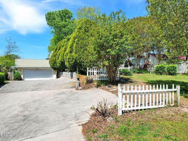691 Lakehaven Circle