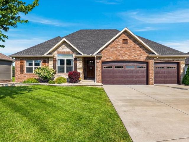 691 N Fox Hill Cir, Nixa, MO 65714