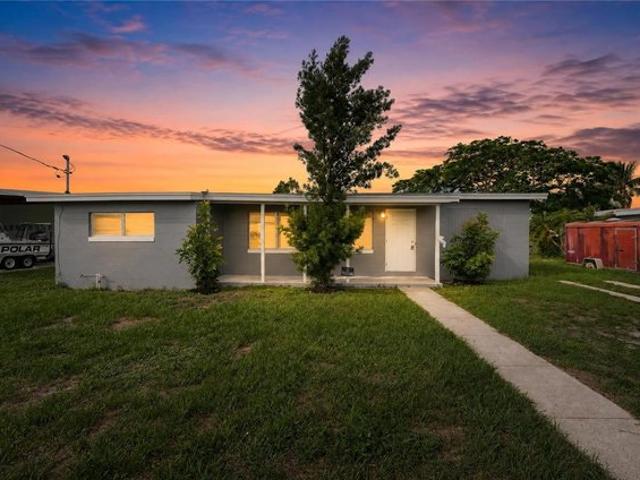 691 Sharon Cir, Port Charlotte, FL 33952