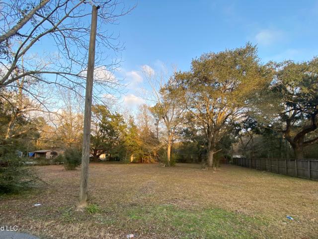 6924 Barnes Rd, Moss Point, MS 39563 | MLS #4102 | Compass