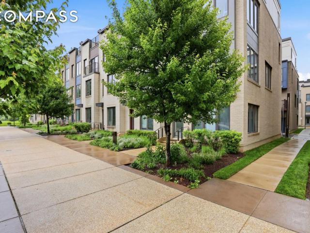 6924 Rockledge Dr, Bethesda, MD