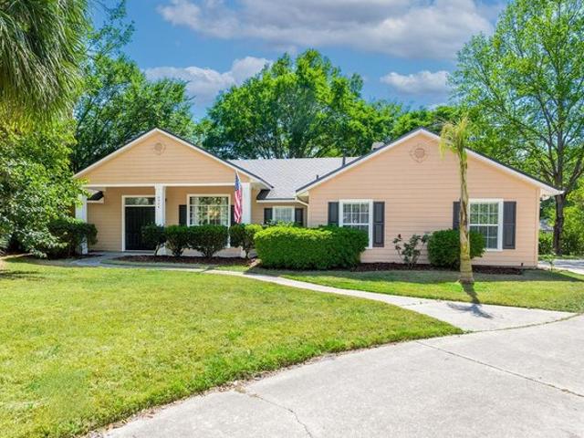 6924 SW 80th Dr, Gainesville, FL 32608