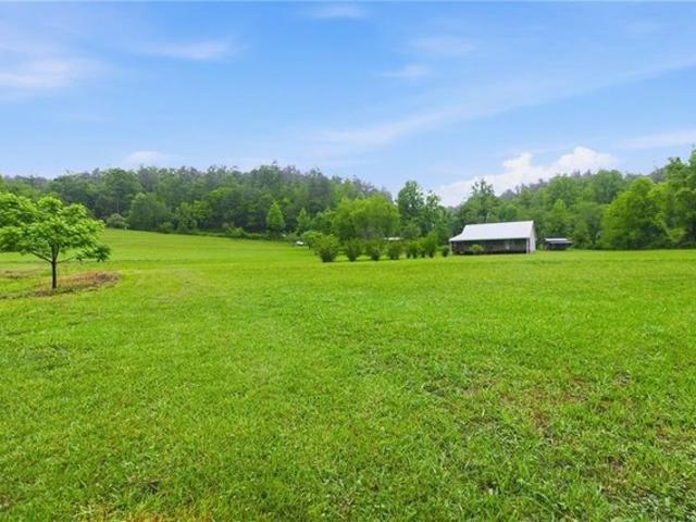 6924 Warwoman Rd, Clayton, GA 30525