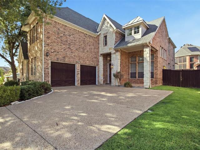 6925 Medallion Drive