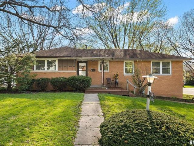 6925 N Patricia Ln, Peoria, IL 61614