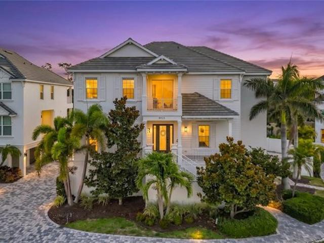 6925 Bochi Cir, Sarasota, FL 34242