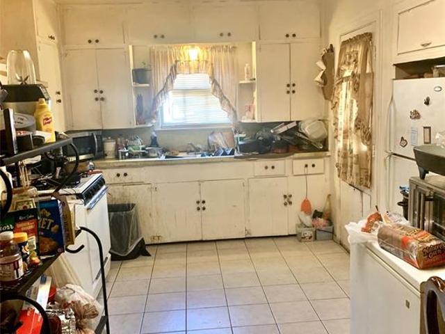6925 Kennison Dr, Dallas, TX 75227 | Compass