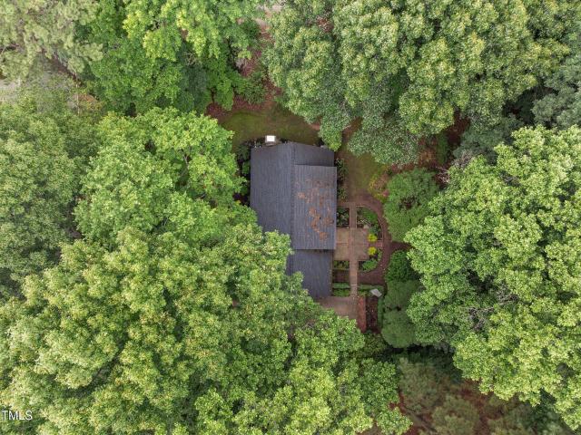 6925 Valley Lake Dr, Raleigh, NC 27612 | MLS #10126 | Compass