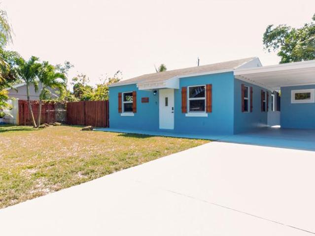 6925 Westview Dr, Lake Worth, FL 33462