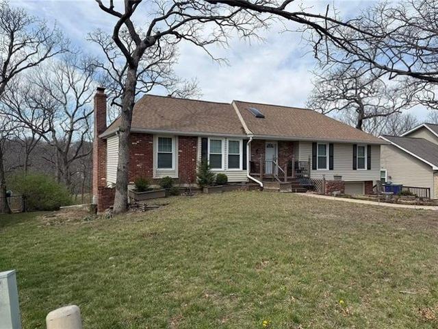 6926 Albervan St, Shawnee, KS 66216