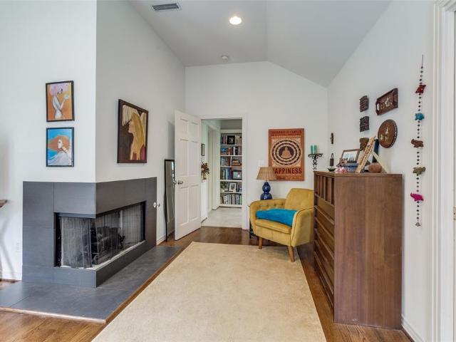 6926 Santa Monica Drive