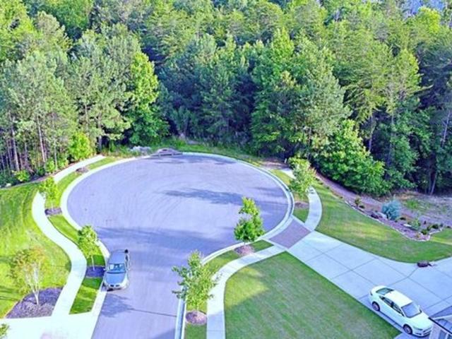 6927 Conifer Ct, Flowery Branch, GA 30542