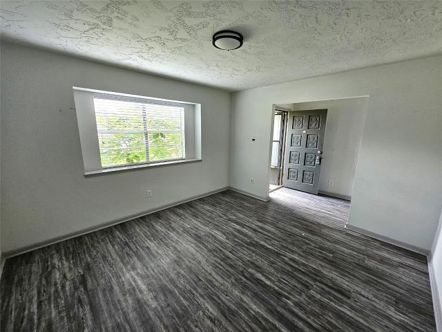 6927 Silver Star Dr, Houston, TX 77086 | MLS #90615