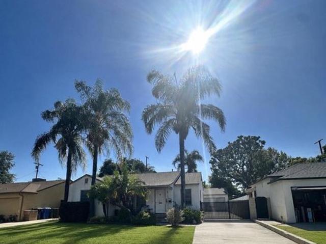 6929 Oak Park Ave, Lake Balboa, CA 91406