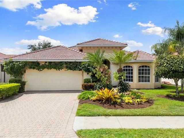 6920 Bent Grass Dr, Naples, FL 34113