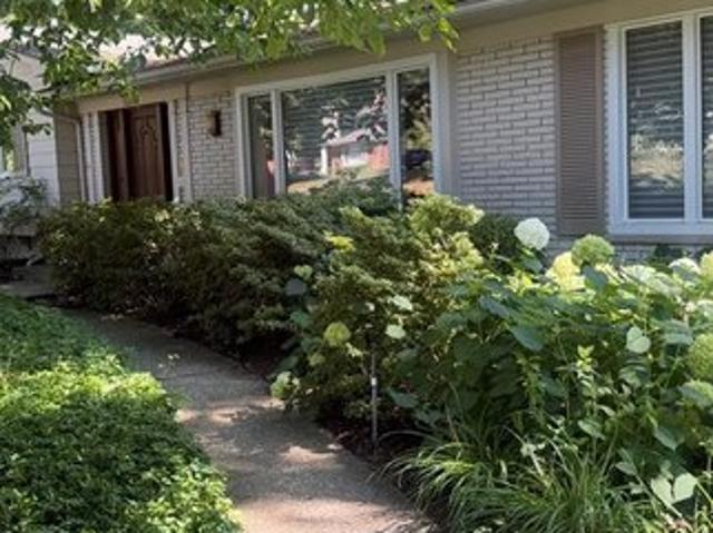 6920 Candlewood Trl, West Bloomfield Township, MI 48322