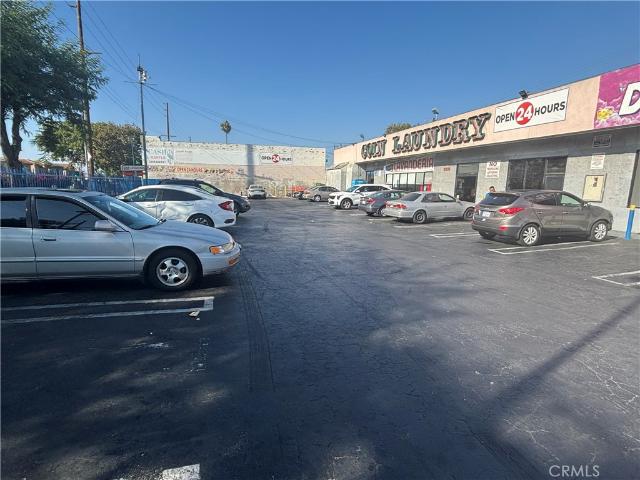 6920 S Western Ave, Los Angeles, CA 90047 | MLS #TR25217 | Compass