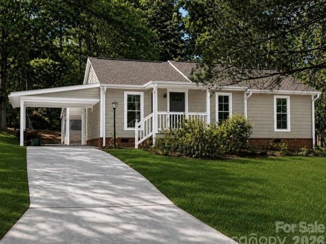 6921 Kirkcaldy Ln, Mint Hill, NC 28227