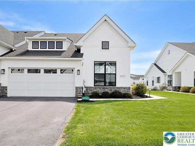 6922 Cedar Dr, East Allen Township, PA 18014