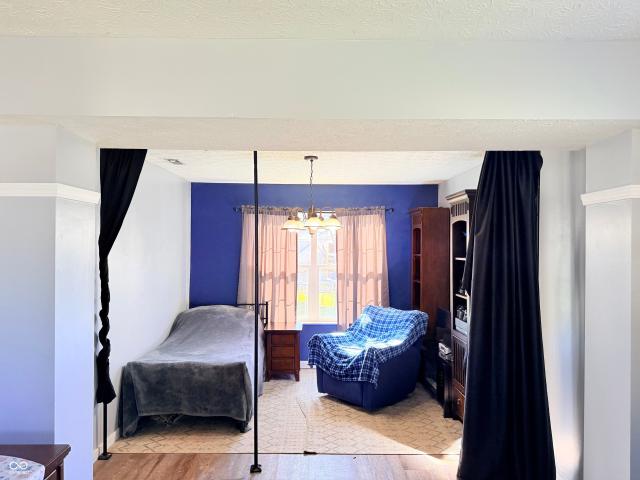 6922 Devinney Lane