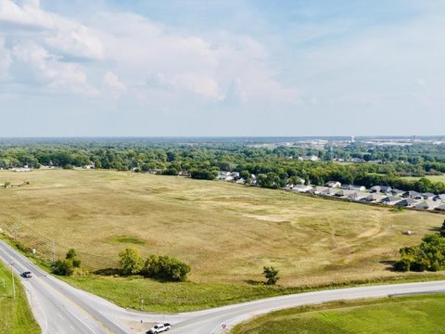 6922 E 7th St, Duenweg, MO 64841