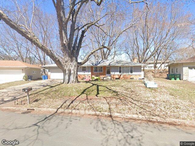 6922 Hickory Dr NE, Fridley, MN 55432