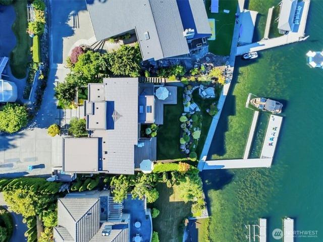 6922 96th Ave SE, Mercer Island, WA 98040