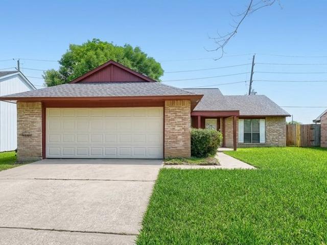 6923 Jeb Stuart Dr, Richmond, TX 77469