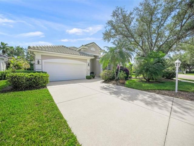 6923 Lennox Pl, University Park, FL 34201