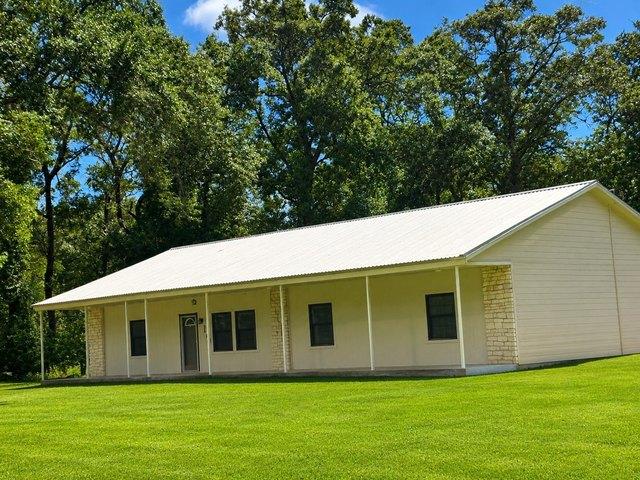 692 County Road 3371, Cleveland, TX 77327