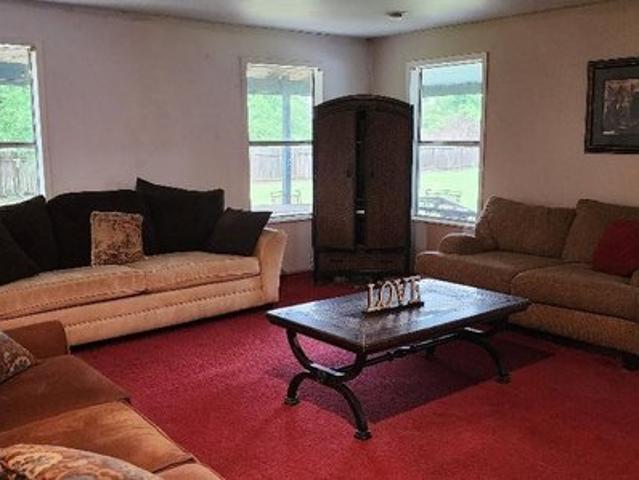 692 Cashs Creek Rd, Blessing, TX 77465