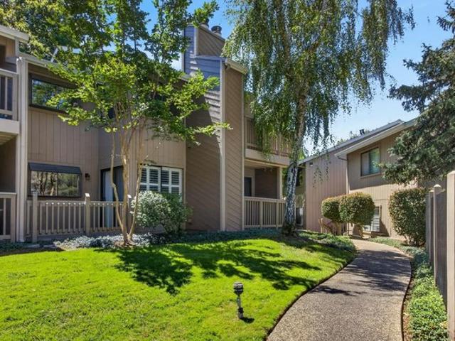 692 Dorothy Way Unit 23, Auburn, CA 95603