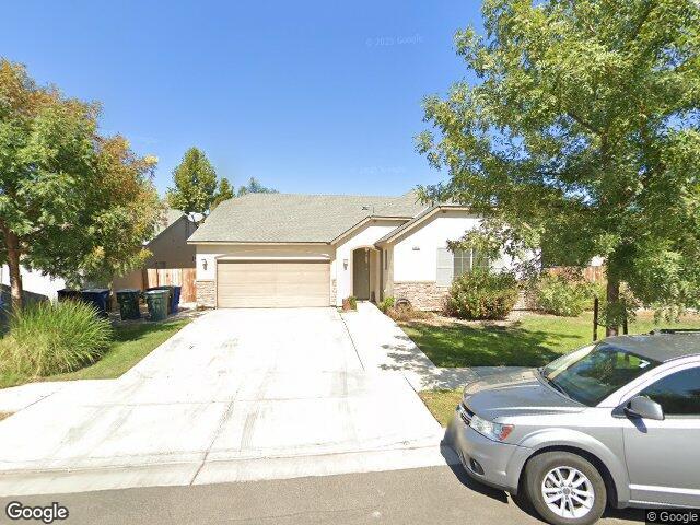 692 Firenze St, Lemoore, CA 93245