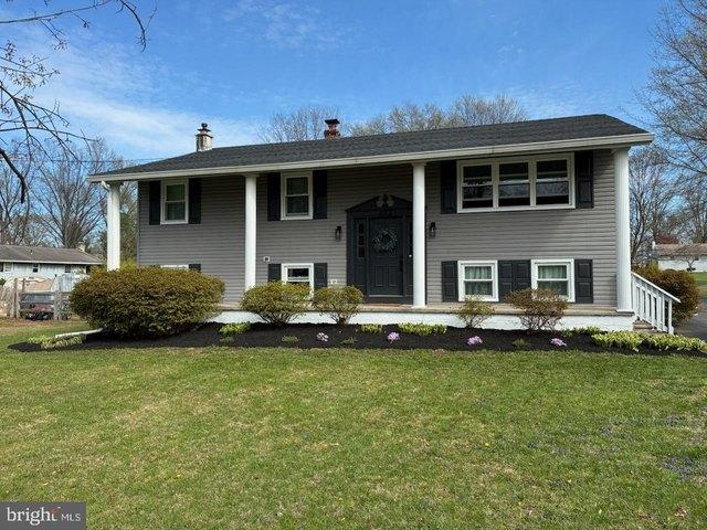 692 Hause Ave, Pottstown, PA 19464