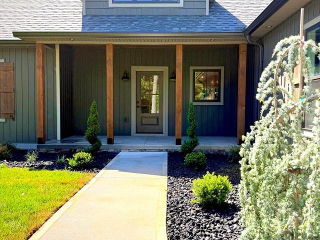 692 St George Drive