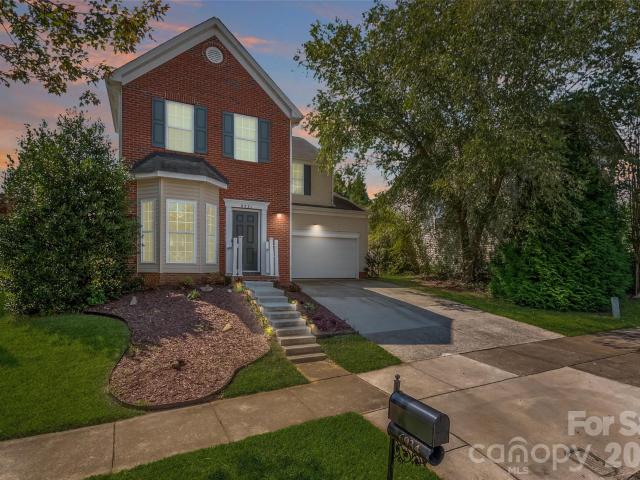 6934 Tanners Creek Dr, Huntersville, NC 28078 | MLS #4303 | Compass