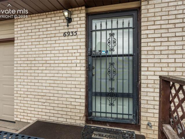 6935 Cattlemans Trail